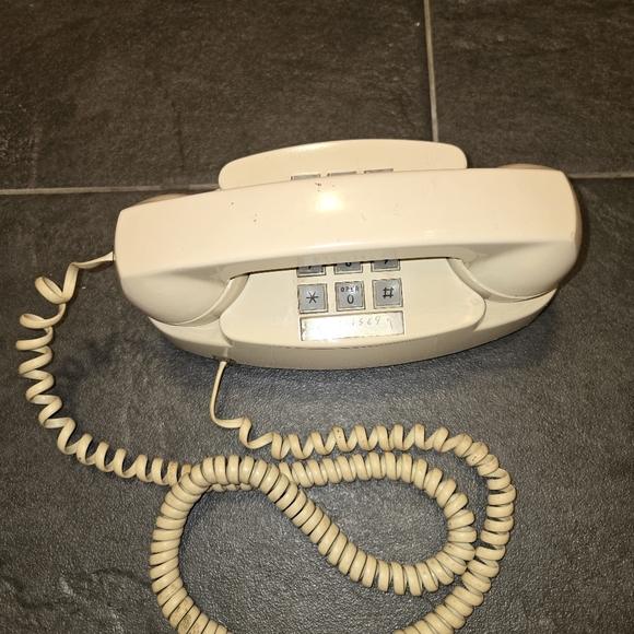 at&t | Other | Vintage Att Western Bell Beige Princess Phone Push ...